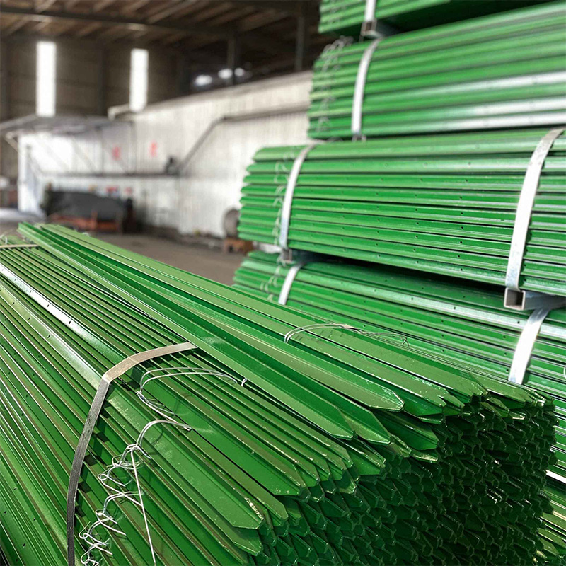 Steel Y Post Mitre 10, Star Pickets - FENCE DEPOT