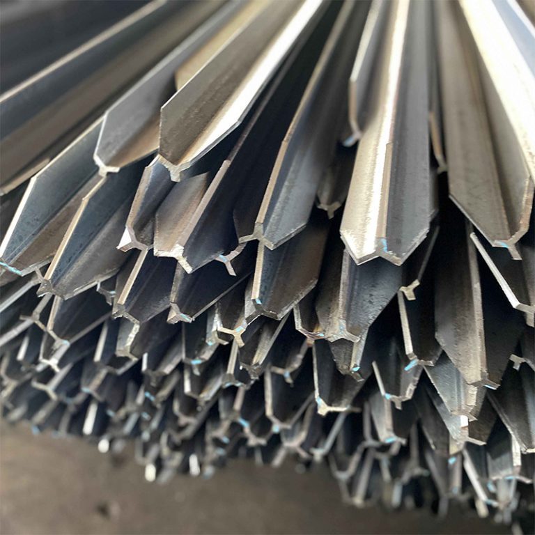 Metal Star Pickets, Steel Y Post Fences - FENCE DEPOT