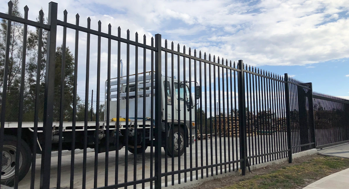 Spear Top Fencing, Aluminum Security Fence - FENCE DEPOT