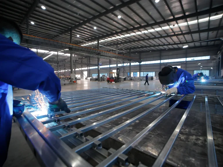 The Production Process of Chain Link Temporary Fences - FENCE DEPOT